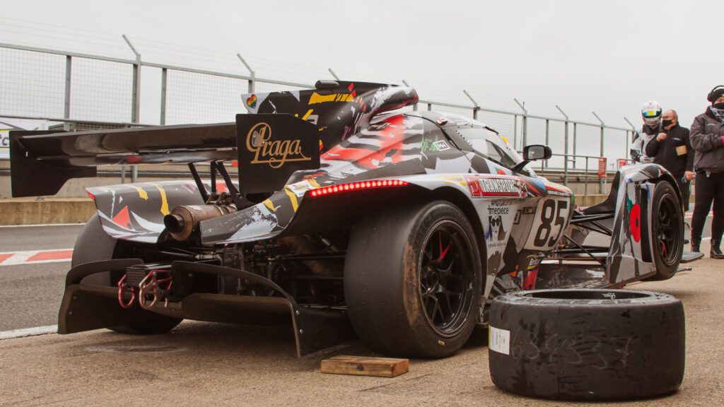 Marking Remembrance Day with Praga drivers and military veterans Martyn ...