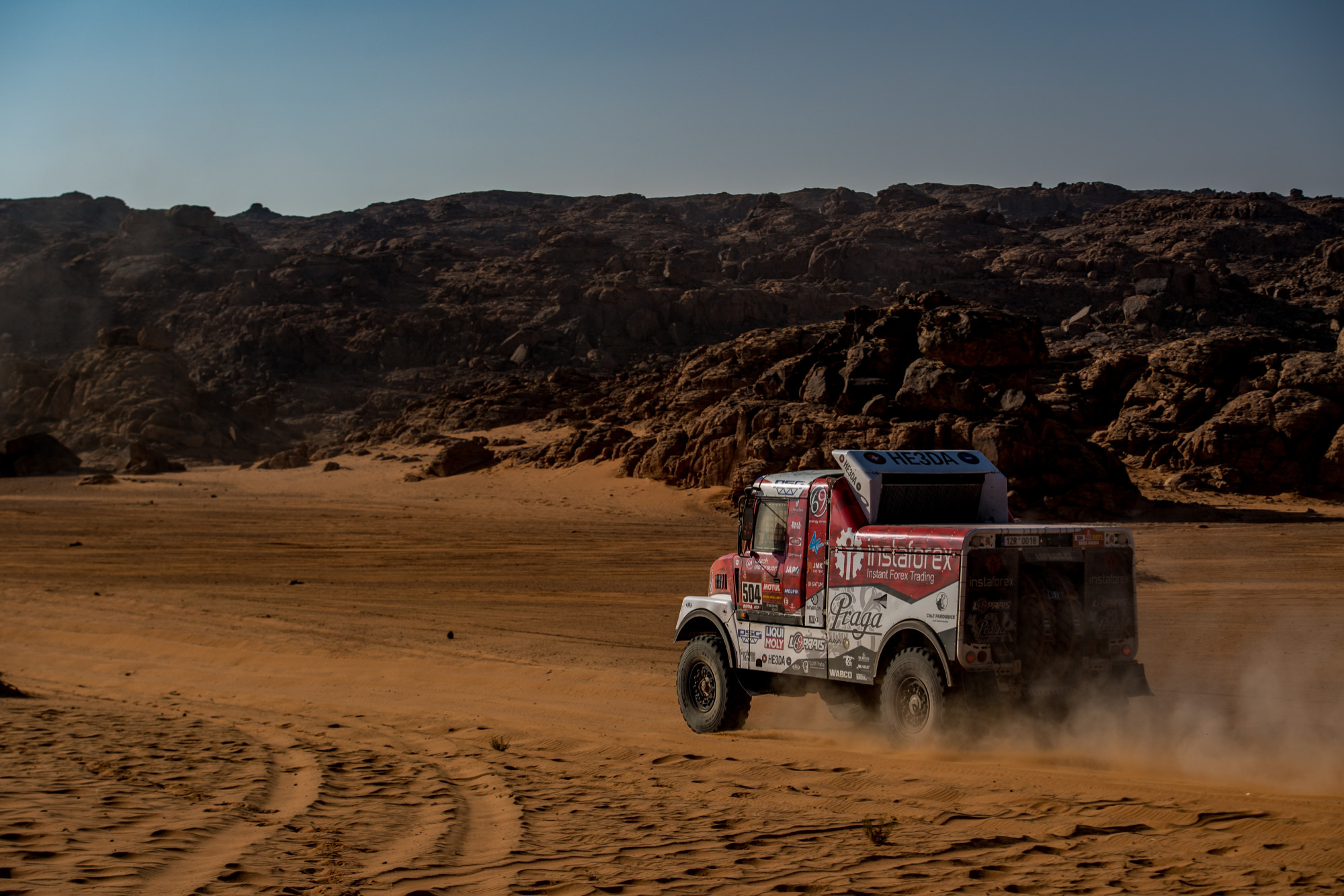 Dakar 2021: Toughest stage, but still calm. Is the storm coming? | PRAGA