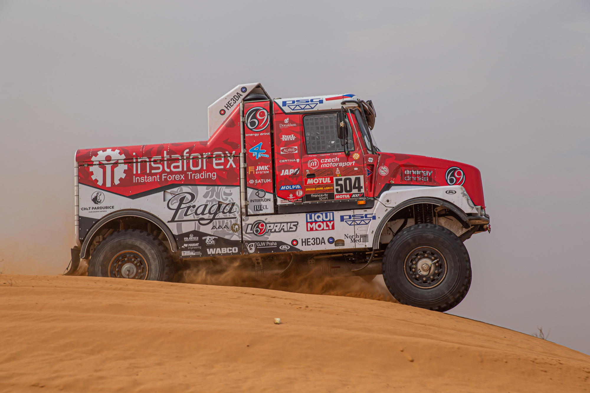 2021 Dakar is halfway through, Aleš Loprais is 5 minutes from podium ...