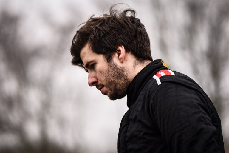 Sim racing star Jimmy Broadbent joins Praga for real-world 2021 Britcar ...