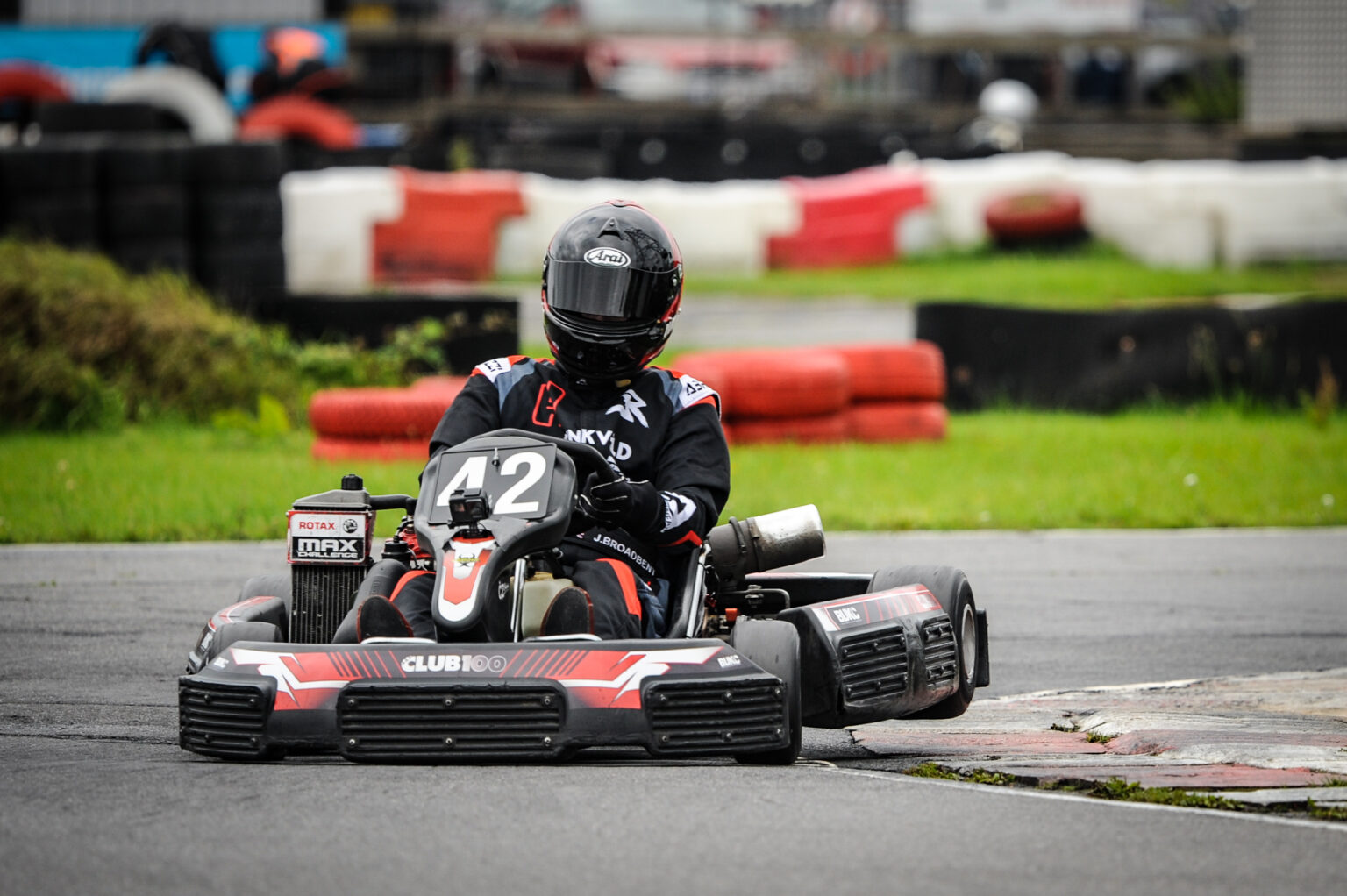 Sim racing star Jimmy Broadbent joins Praga for real-world 2021 Britcar ...