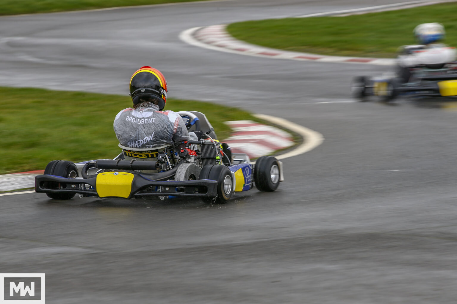 Jimmy joins Jem in Britcar as Sim Racer Broadbent partners with ...