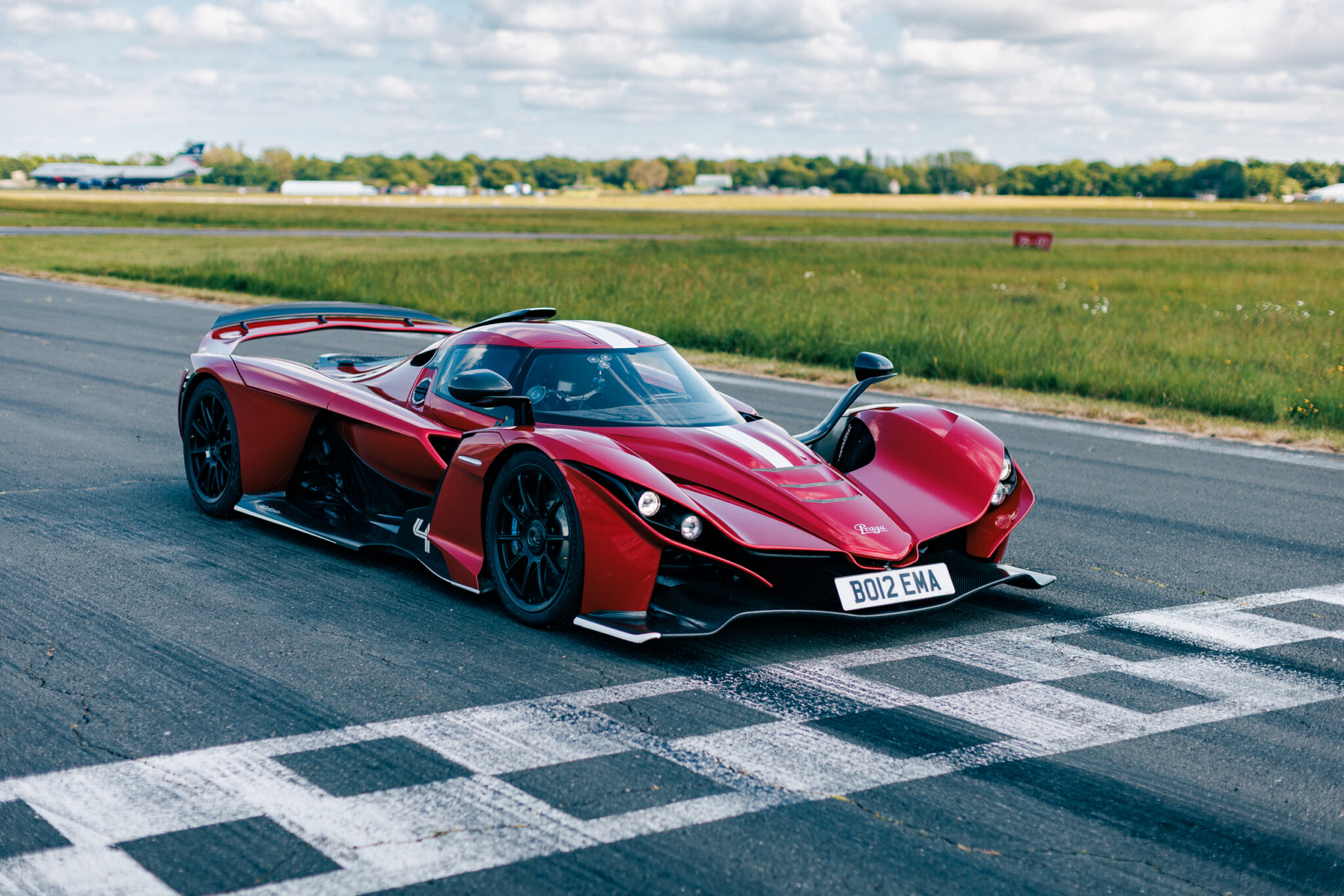 Praga Bohema becomes fastest pure combustion car around Dunsfold track ...